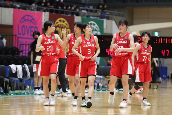 U18女子日本代表がWリーグ オータムカップで腕試し。大会直前に貴重な経験 | 月刊バスケットボールWEB