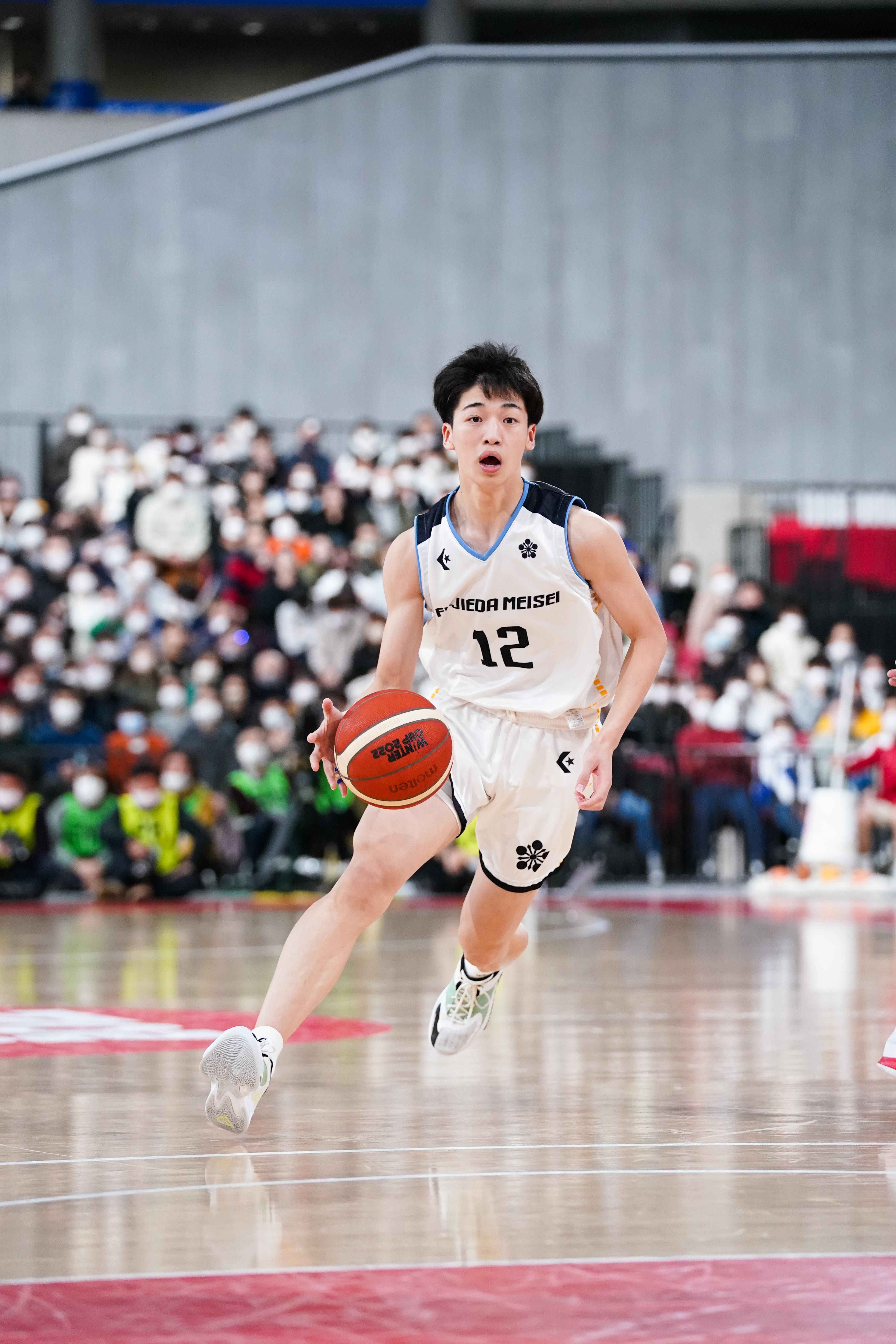 【ウインターカップ2022】開志国際の強さを支える武藤俊太朗「チームが苦しいときが自分の出番」 | 高校（U18） | 月刊バスケットボールWEB