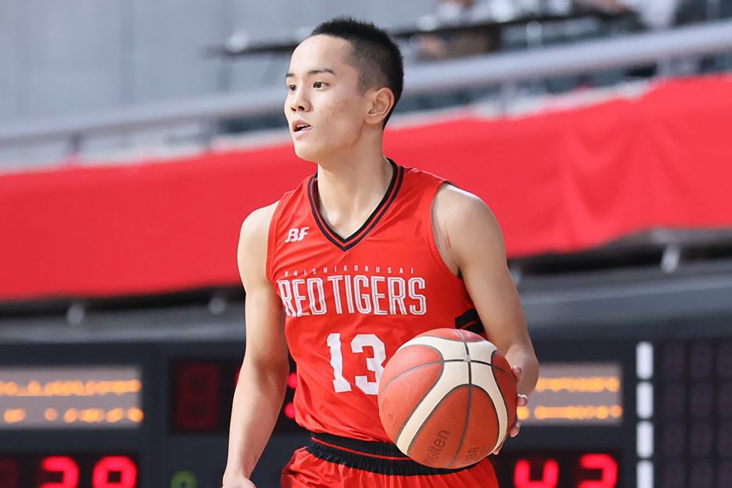 ＜速報＞【ウインターカップ2022】開志国際の47-36でハーフタイム、平良が3Pシュート4発で逆転