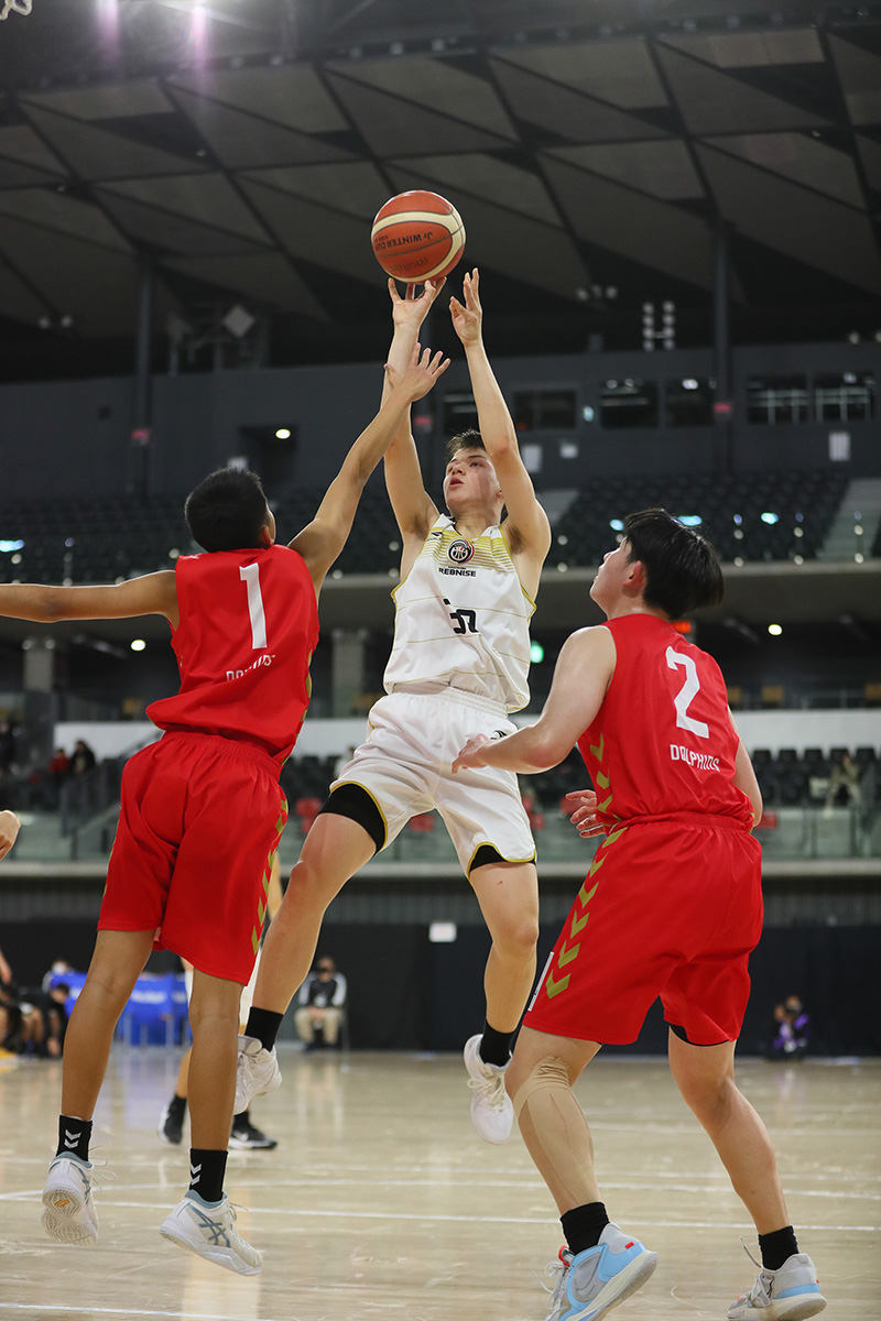 【Jr.ウインターカップ2022-23】名古屋ダイヤモンドドルフィンズ U15が3回戦進出、鹿児島レブナイズU15に快勝 | 中学(U15) | 月刊バスケットボールWEB