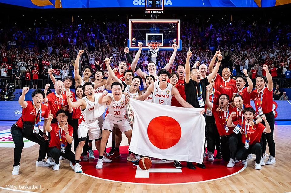 日本代表に1億円の支援金 ソフトバンクが五輪出場権奪取のチームへの贈呈が決定【w杯バスケ】